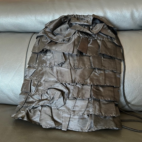thirty-one | Bags | Thirtyone Draw String Black Ruffle Bag Back Pack ...